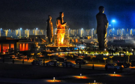 UP में 2026 का भव्य स्वागत, राजधानी में हर ओर जश्न ही जश्न - रॉयल बुलेटिन