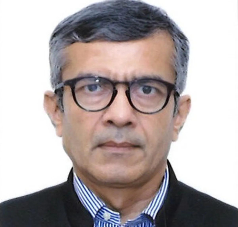 केन्द्र में सचिव स्तर पर बड़ा फेरबदल , राजेश कुमार सिंह होंगे नये रक्षा ...